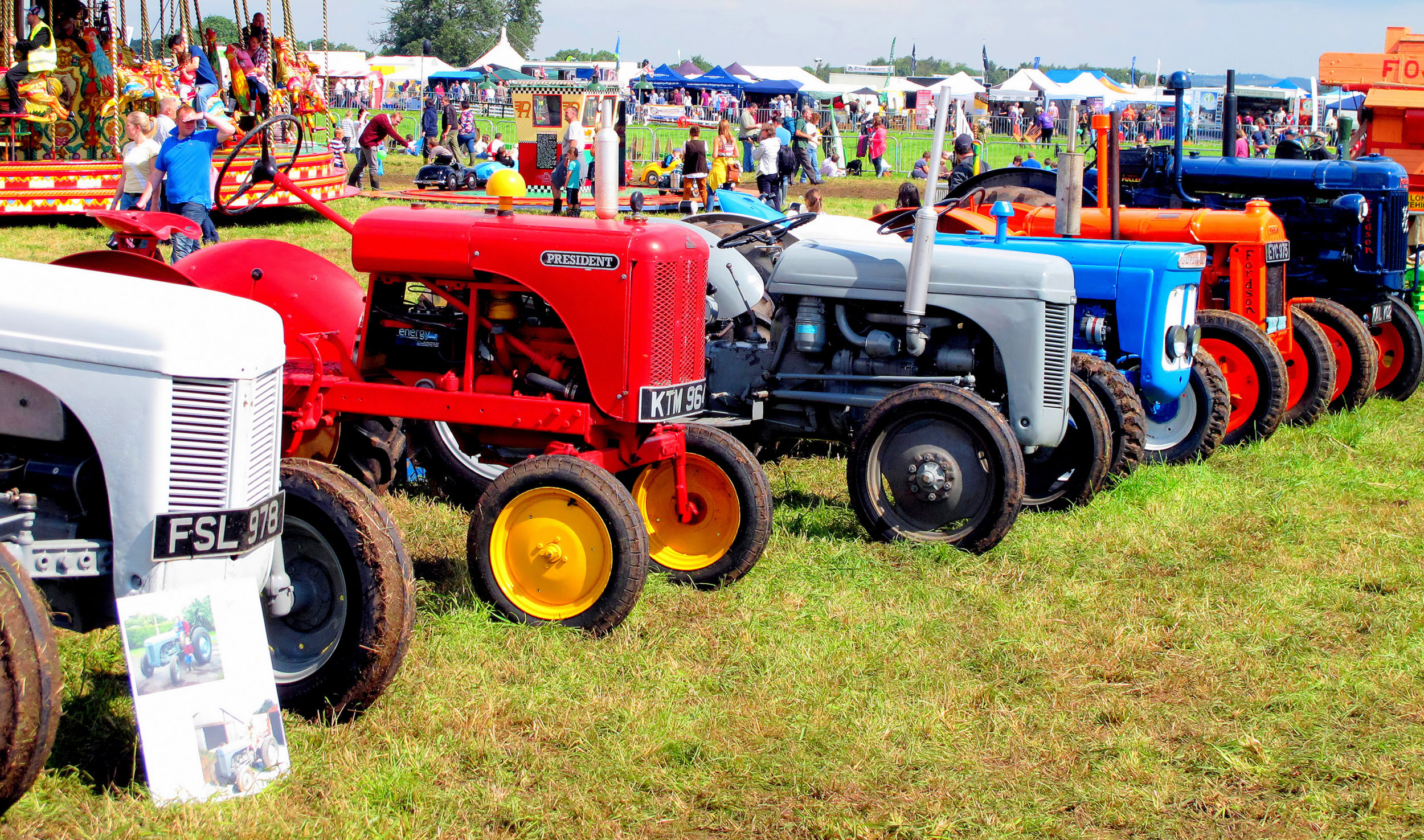 Backpacker Bus New Zealand - Cheap bus travel, New Zealand Bus Pass info